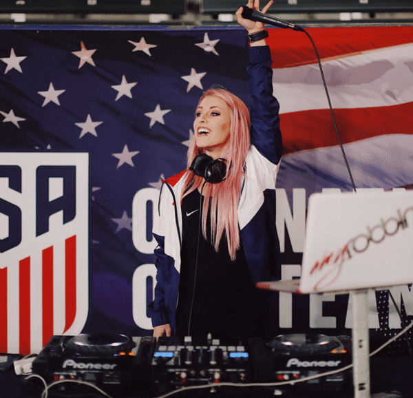 DJ Amy Robbins - Gulf Coast Entertainment